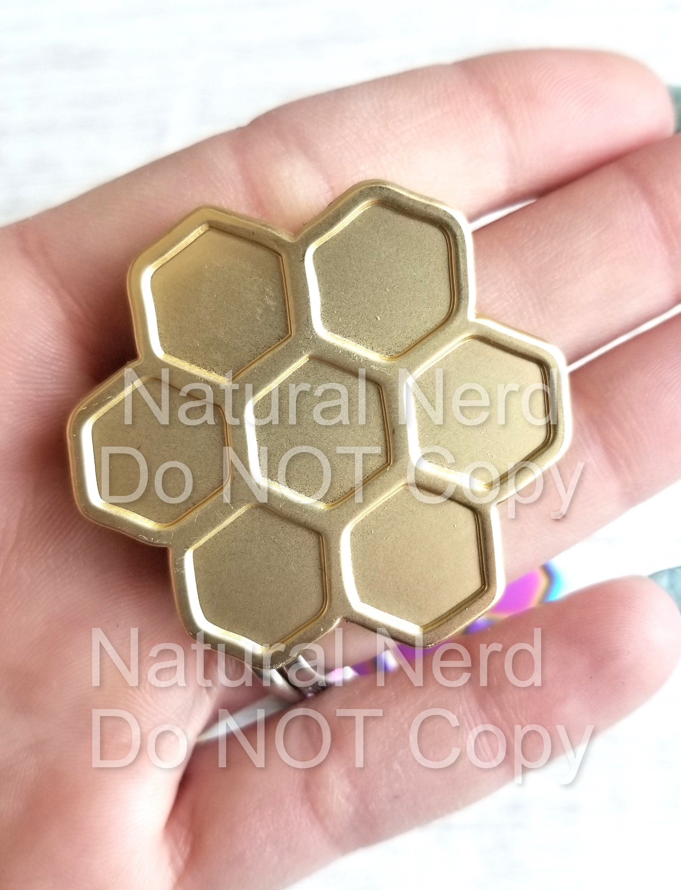 Honeycomb Magnetic Snap – Natural Nerd Fabrics and Hardware