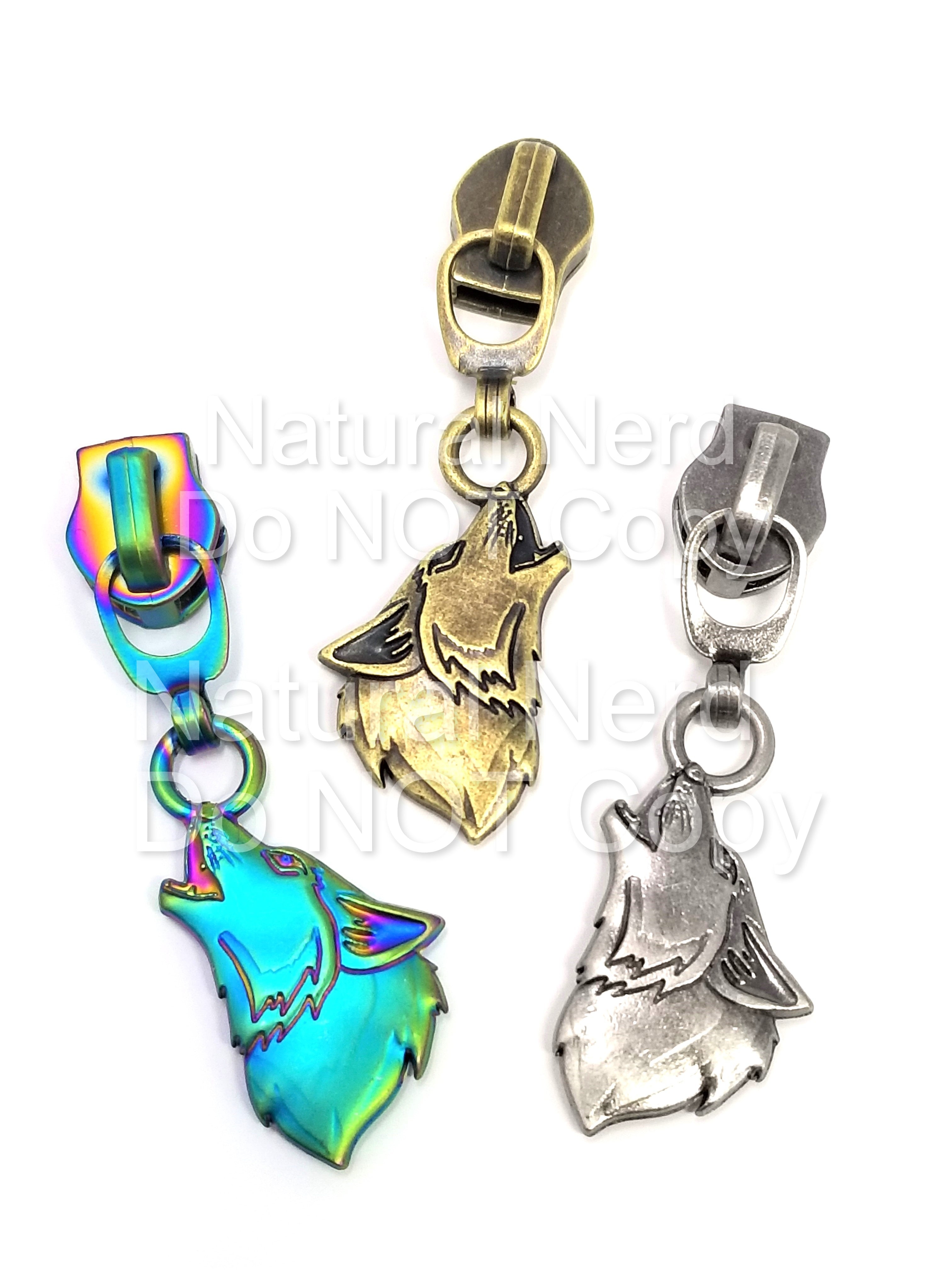 Howling Wolf Zipper Pull – Natural Nerd Fabrics and Hardware